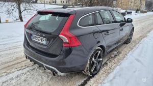 Grey Volvo V60 2011 in Vilnius, with an engine capacity of 1.98 L and mileage of 290 thousand km for 5600 €, photo 5 on AUTOMOTO.COM.LV