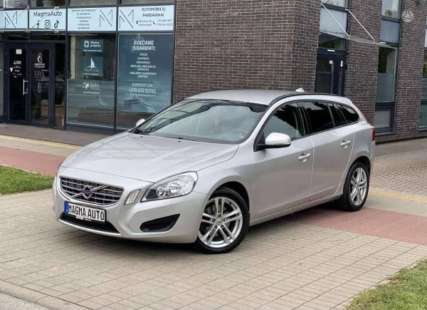 Pelēks Volvo V60 2011 Marijampole, ar dzinēja tilpumu 1.56 L un nobraukumu 308 tūkst. km par 4550 €, foto 2 vietnē AUTOMOTO.COM.LV