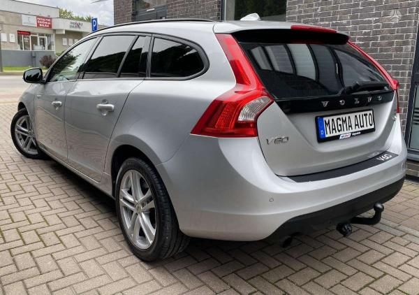 Pelēks Volvo V60 2011 Marijampole, ar dzinēja tilpumu 1.56 L un nobraukumu 308 tūkst. km par 4550 €, foto 4 vietnē AUTOMOTO.COM.LV