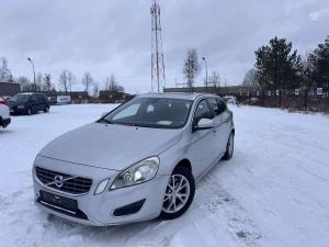 Grey Volvo V60 2011 in Alytus, with an engine capacity of 2.40 L and mileage of 271 thousand km for 5500 €, photo 4 on AUTOMOTO.COM.LV
