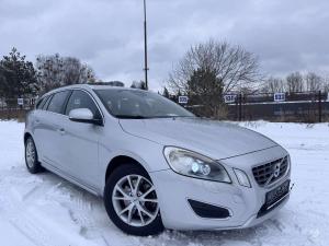 Grey Volvo V60 2011 in Alytus, with an engine capacity of 2.40 L and mileage of 268 thousand km for 5600 €, photo  on AUTOMOTO.COM.LV