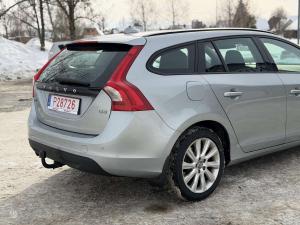 Grey Volvo V60 2011 in Mazeikiai, with an engine capacity of 1.98 L and mileage of 309 thousand km for 5499 €, photo 8 on AUTOMOTO.COM.LV