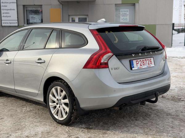 Pelēks Volvo V60 2011 Mažeikiai, ar dzinēja tilpumu 1.98 L un nobraukumu 309 tūkst. km par 5499 €, foto 10 vietnē AUTOMOTO.COM.LV