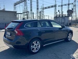 Pelēks Volvo V60 2011 Šauļi, ar dzinēja tilpumu 2.00 L un nobraukumu 274 tūkst. km par 5700 €, foto 3 vietnē AUTOMOTO.COM.LV