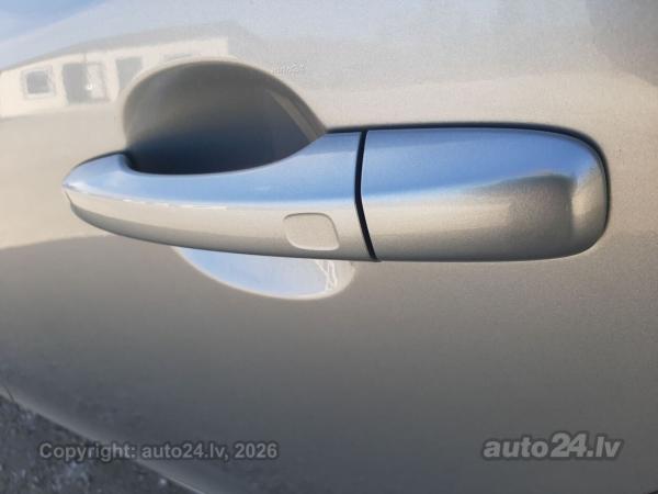 Pelēks Volvo V60 2011 Tartu, ar dzinēja tilpumu 2.40 L un nobraukumu 252 tūkst. km par 7500 €, foto 11 vietnē AUTOMOTO.COM.LV