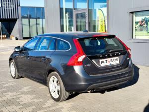 Grey Volvo V60 2011 in Siauliai, with an engine capacity of 2.00 L and mileage of 0 thousand km for 6250 €, photo 6 on AUTOMOTO.COM.LV