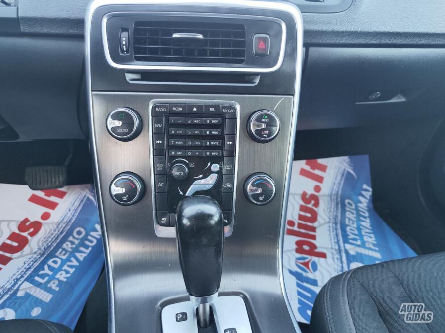 Grey Volvo V60 2011 in Siauliai, with an engine capacity of 2.00 L and mileage of 0 thousand km for 6250 €, photo 15 on AUTOMOTO.COM.LV