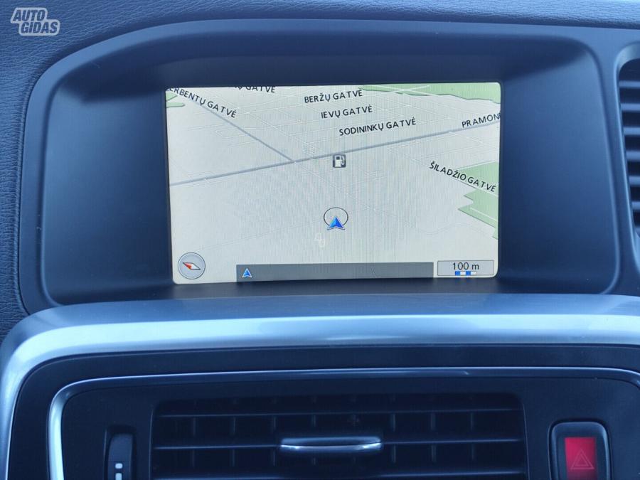 Grey Volvo V60 2011 in Siauliai, with an engine capacity of 2.00 L and mileage of 0 thousand km for 6250 €, photo 17 on AUTOMOTO.COM.LV