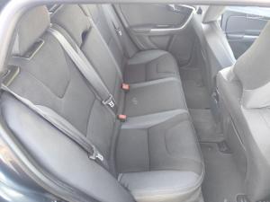 Grey Volvo V60 2011 in Siauliai, with an engine capacity of 2.00 L and mileage of 0 thousand km for 6250 €, photo 18 on AUTOMOTO.COM.LV