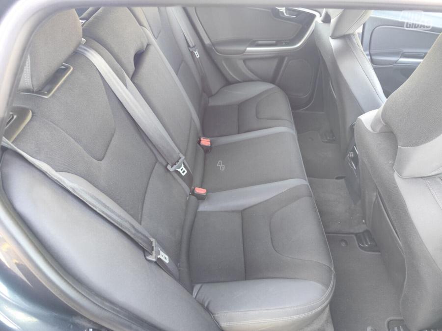 Grey Volvo V60 2011 in Siauliai, with an engine capacity of 2.00 L and mileage of 0 thousand km for 6250 €, photo 18 on AUTOMOTO.COM.LV