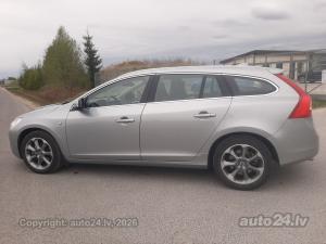 Pelēks Volvo V60 2011 Tartu, ar dzinēja tilpumu 2.40 L un nobraukumu 252 tūkst. km par 7200 €, foto 3 vietnē AUTOMOTO.COM.LV