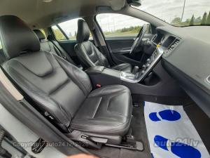 Pelēks Volvo V60 2011 Tartu, ar dzinēja tilpumu 2.40 L un nobraukumu 252 tūkst. km par 7200 €, foto 16 vietnē AUTOMOTO.COM.LV