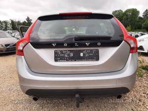 Pelēks Volvo V60 2011 Tartu, ar dzinēja tilpumu 2.40 L un nobraukumu 252 tūkst. km par 6990 €, foto 8 vietnē AUTOMOTO.COM.LV