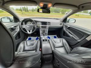 Pelēks Volvo V60 2011 Tartu, ar dzinēja tilpumu 2.40 L un nobraukumu 252 tūkst. km par 6990 €, foto 13 vietnē AUTOMOTO.COM.LV