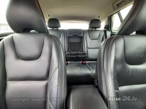 Pelēks Volvo V60 2011 Tartu, ar dzinēja tilpumu 2.40 L un nobraukumu 252 tūkst. km par 6990 €, foto 14 vietnē AUTOMOTO.COM.LV