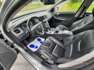 Pelēks Volvo V60 2011 Tartu, ar dzinēja tilpumu 2.40 L un nobraukumu 252 tūkst. km par 6990 €, foto 15 vietnē AUTOMOTO.COM.LV