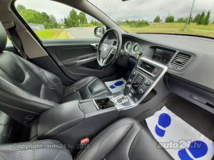 Pelēks Volvo V60 2011 Tartu, ar dzinēja tilpumu 2.40 L un nobraukumu 252 tūkst. km par 6990 €, foto 20 vietnē AUTOMOTO.COM.LV