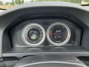 Pelēks Volvo V60 2011 Tartu, ar dzinēja tilpumu 2.40 L un nobraukumu 252 tūkst. km par 6990 €, foto 22 vietnē AUTOMOTO.COM.LV