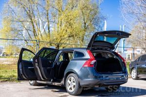 Pelēks Volvo V60 2011 Rīga, ar dzinēja tilpumu 2.00 L un nobraukumu 303 tūkst. km par 6290 €, foto 10 vietnē AUTOMOTO.COM.LV