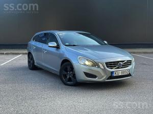 Pelēks Volvo V60 2011 Rīga, ar dzinēja tilpumu 2.00 L un nobraukumu 275 tūkst. km par 3200 €, foto  vietnē AUTOMOTO.COM.LV