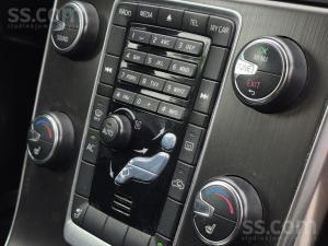 Pelēks Volvo V60 2011 Rīga, ar dzinēja tilpumu 2.00 L un nobraukumu 300 tūkst. km par 4500 €, foto 12 vietnē AUTOMOTO.COM.LV
