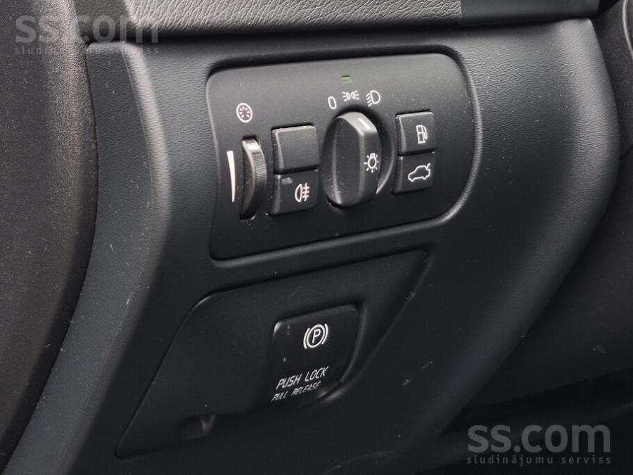 Pelēks Volvo V60 2011 Rīga, ar dzinēja tilpumu 2.00 L un nobraukumu 300 tūkst. km par 4500 €, foto 16 vietnē AUTOMOTO.COM.LV