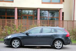 Pelēks Volvo V60 2011 Mārupe, ar dzinēja tilpumu 2.00 L un nobraukumu 329 tūkst. km par 6950 €, foto 10 vietnē AUTOMOTO.COM.LV