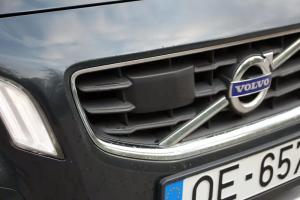 Pelēks Volvo V60 2011 Mārupe, ar dzinēja tilpumu 2.00 L un nobraukumu 329 tūkst. km par 6950 €, foto 12 vietnē AUTOMOTO.COM.LV