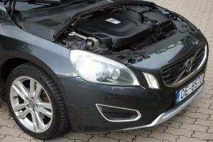 Pelēks Volvo V60 2011 Mārupe, ar dzinēja tilpumu 2.00 L un nobraukumu 329 tūkst. km par 6950 €, foto 13 vietnē AUTOMOTO.COM.LV