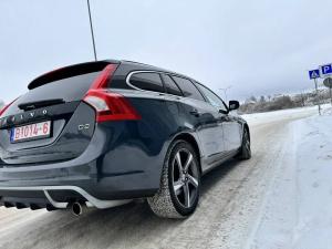 Pelēks Volvo V60 2011 Rēzekne, ar dzinēja tilpumu 2.00 L un nobraukumu 290 tūkst. km par 6300 €, foto 4 vietnē AUTOMOTO.COM.LV