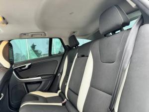 Pelēks Volvo V60 2011 Rēzekne, ar dzinēja tilpumu 2.00 L un nobraukumu 290 tūkst. km par 6300 €, foto 11 vietnē AUTOMOTO.COM.LV