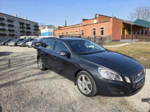 Pelēks Volvo V60 2011 Ventspils, ar dzinēja tilpumu 1.60 L un nobraukumu 275 tūkst. km par 3950 €, foto 5 vietnē AUTOMOTO.COM.LV
