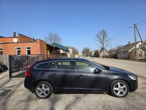 Pelēks Volvo V60 2011 Ventspils, ar dzinēja tilpumu 1.60 L un nobraukumu 275 tūkst. km par 3950 €, foto 7 vietnē AUTOMOTO.COM.LV