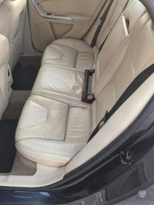 Grey Volvo V60 2011 in Vilnius, with an engine capacity of 2.40 L and mileage of 250 thousand km for 6450 €, photo 18 on AUTOMOTO.COM.LV