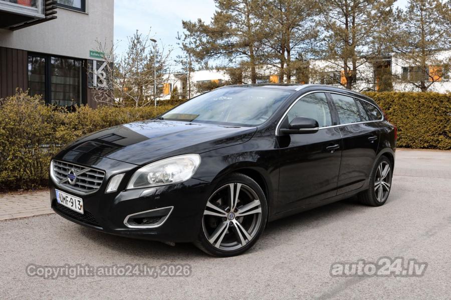 Pelēks Volvo V60 2011 Tallina, ar dzinēja tilpumu 2.00 L un nobraukumu 373 tūkst. km par 4999 €, foto 8 vietnē AUTOMOTO.COM.LV