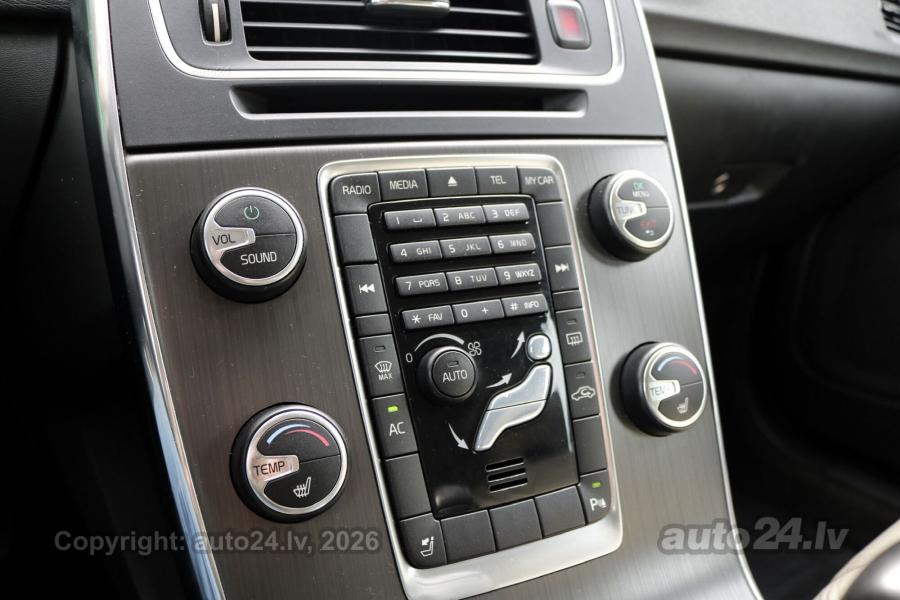 Pelēks Volvo V60 2011 Tallina, ar dzinēja tilpumu 2.00 L un nobraukumu 373 tūkst. km par 4999 €, foto 13 vietnē AUTOMOTO.COM.LV