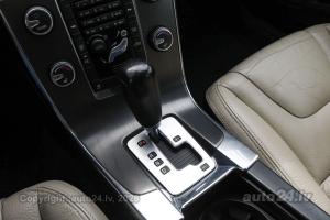 Pelēks Volvo V60 2011 Tallina, ar dzinēja tilpumu 2.00 L un nobraukumu 373 tūkst. km par 4999 €, foto 14 vietnē AUTOMOTO.COM.LV