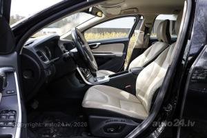 Pelēks Volvo V60 2011 Tallina, ar dzinēja tilpumu 2.00 L un nobraukumu 373 tūkst. km par 4999 €, foto 15 vietnē AUTOMOTO.COM.LV
