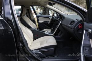 Pelēks Volvo V60 2011 Tallina, ar dzinēja tilpumu 2.00 L un nobraukumu 373 tūkst. km par 4999 €, foto 17 vietnē AUTOMOTO.COM.LV