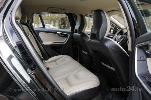 Pelēks Volvo V60 2011 Tallina, ar dzinēja tilpumu 2.00 L un nobraukumu 373 tūkst. km par 4999 €, foto 18 vietnē AUTOMOTO.COM.LV