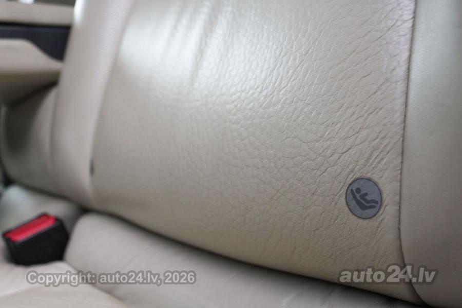Pelēks Volvo V60 2011 Tallina, ar dzinēja tilpumu 2.00 L un nobraukumu 373 tūkst. km par 4999 €, foto 26 vietnē AUTOMOTO.COM.LV