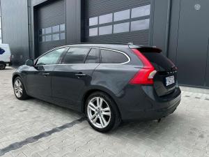Grey Volvo V60 2011 in Klaipeda, with an engine capacity of 1.98 L and mileage of 260 thousand km for 5500 €, photo 5 on AUTOMOTO.COM.LV
