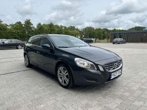Grey Volvo V60 2011 in Klaipeda, with an engine capacity of 1.98 L and mileage of 260 thousand km for 5500 €, photo 10 on AUTOMOTO.COM.LV