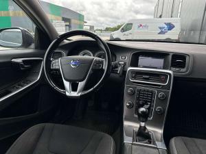 Grey Volvo V60 2011 in Klaipeda, with an engine capacity of 1.98 L and mileage of 260 thousand km for 5500 €, photo 12 on AUTOMOTO.COM.LV
