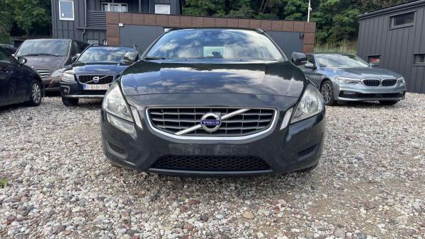 Pelēks Volvo V60 2011 Kauņa, ar dzinēja tilpumu 1.98 L un nobraukumu 246 tūkst. km par 5300 €, foto 6 vietnē AUTOMOTO.COM.LV