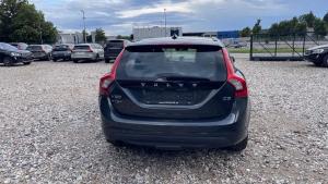 Pelēks Volvo V60 2011 Kauņa, ar dzinēja tilpumu 1.98 L un nobraukumu 246 tūkst. km par 5300 €, foto 5 vietnē AUTOMOTO.COM.LV