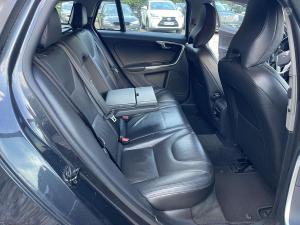 Pelēks Volvo V60 2011 Kauņa, ar dzinēja tilpumu 1.98 L un nobraukumu 246 tūkst. km par 5300 €, foto 9 vietnē AUTOMOTO.COM.LV