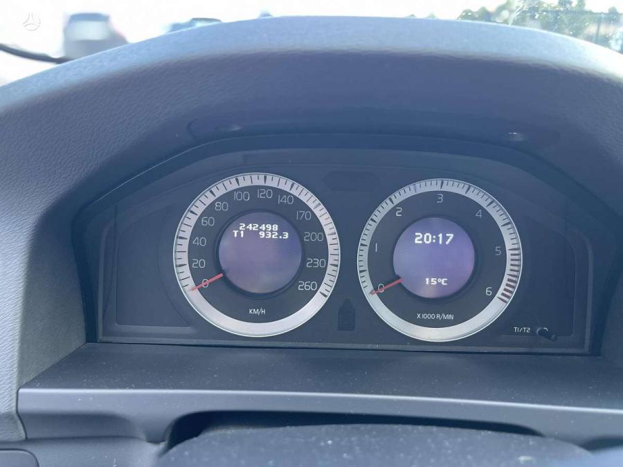 Pelēks Volvo V60 2011 Kauņa, ar dzinēja tilpumu 1.98 L un nobraukumu 246 tūkst. km par 5300 €, foto 12 vietnē AUTOMOTO.COM.LV