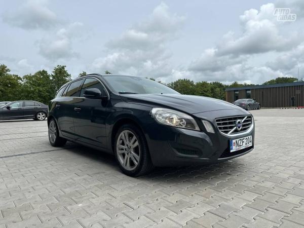 Pelēks Volvo V60 2011 Klaipėda, ar dzinēja tilpumu 2.00 L un nobraukumu 260 tūkst. km par 5300 €, foto 2 vietnē AUTOMOTO.COM.LV