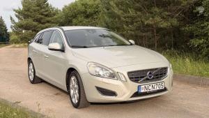 Grey Volvo V60 2011 in Siauliai, with an engine capacity of 1.56 L and mileage of 327 thousand km for 4500 €, photo 3 on AUTOMOTO.COM.LV